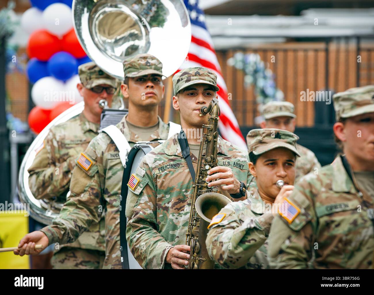 Uniforms red blue white hi-res stock photography and images - Alamy