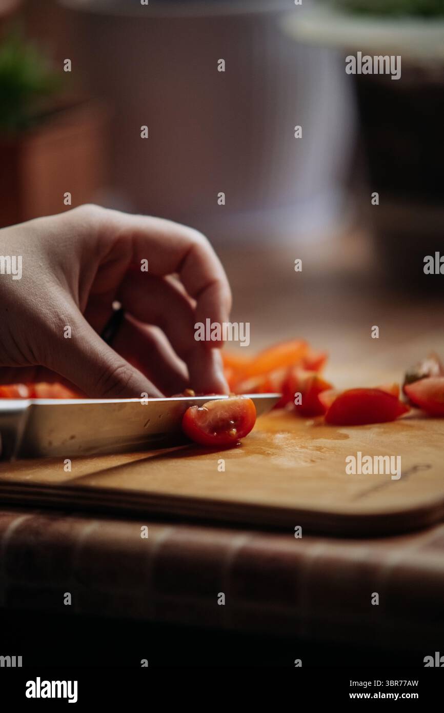 Close up hands cook hi-res stock photography and images - Alamy