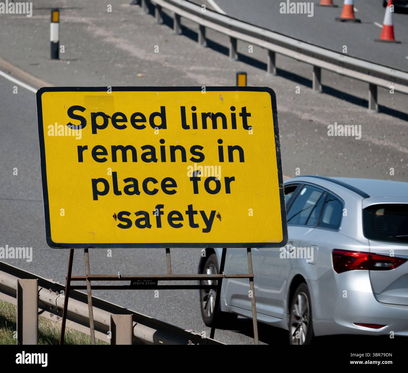 Speed limit sign, A45 road, Birmingham, UK Stock Photo - Alamy