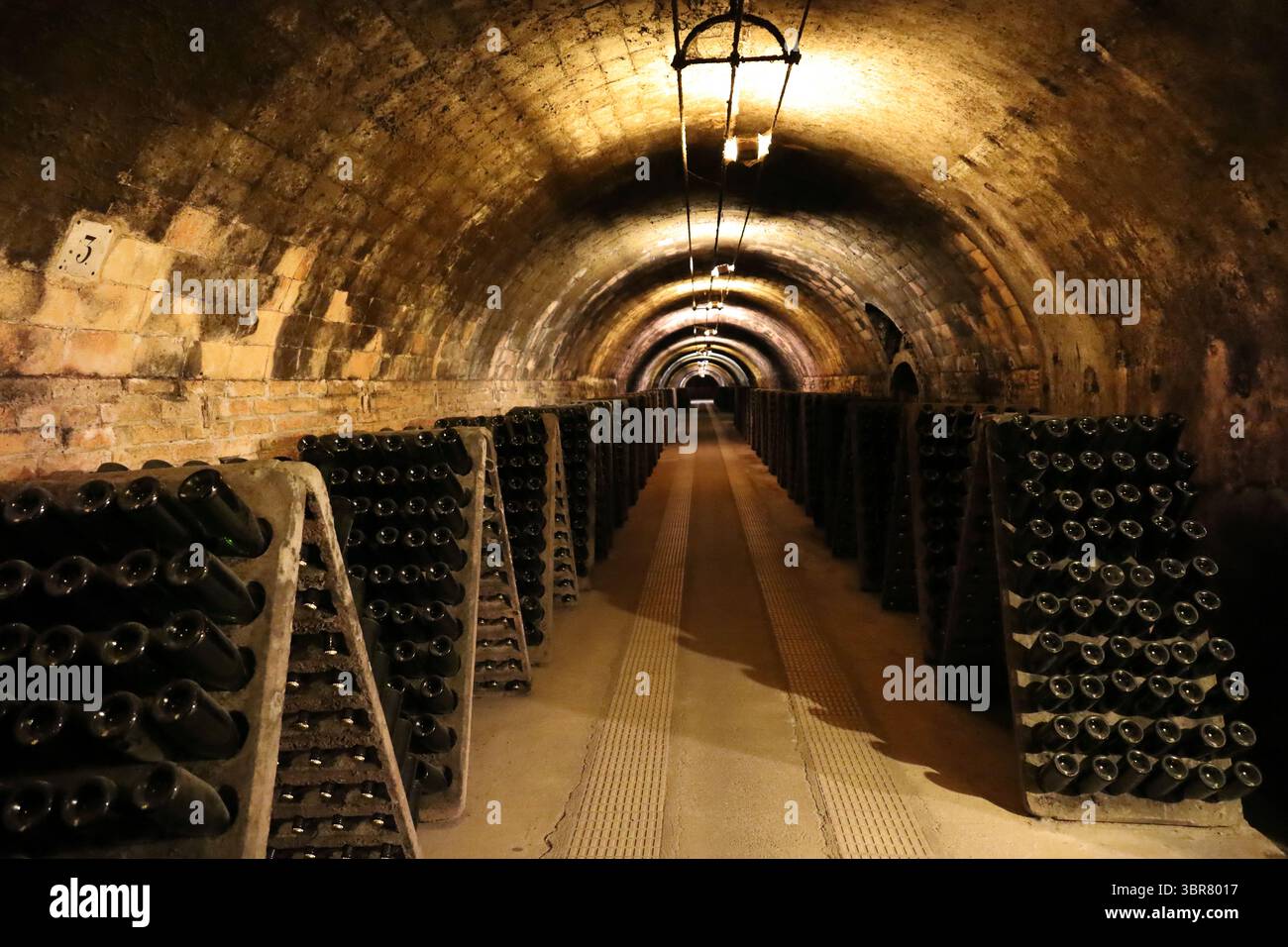 Primeres caves hi-res stock photography and images - Alamy