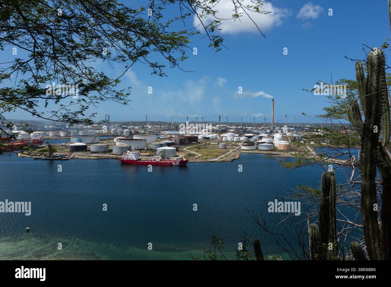 Royal dutch shell curacao hi-res stock photography and images - Alamy