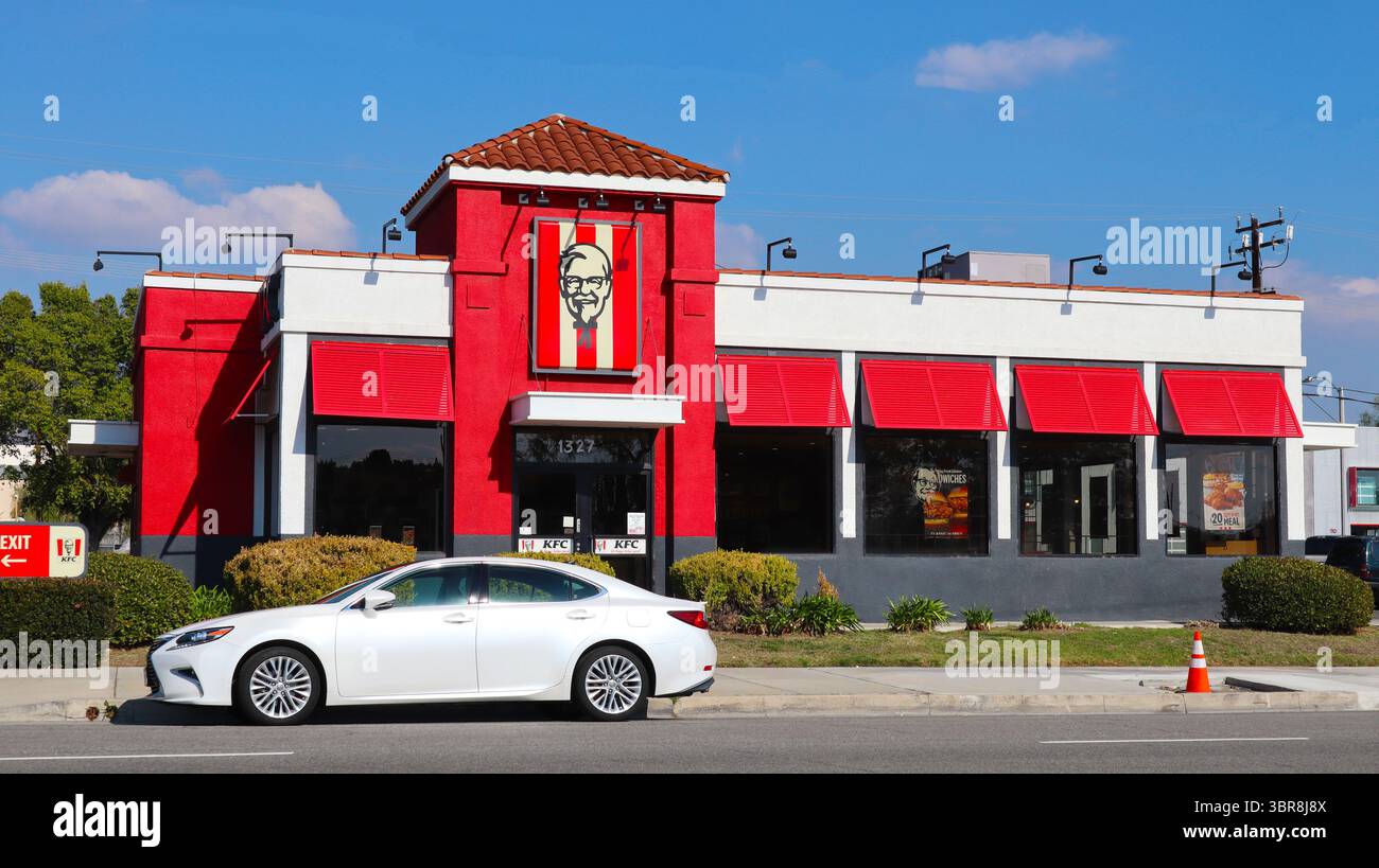 KFC Kentucky Fried Chicken, American fast food restaurant chain ...