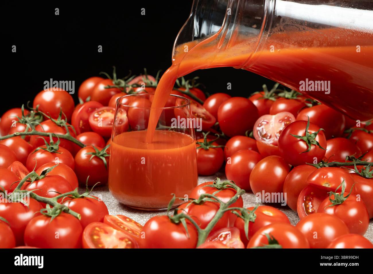 Natural Organic Tomato Juice Poured Into Glass, Farm Tomatoes Stock ...