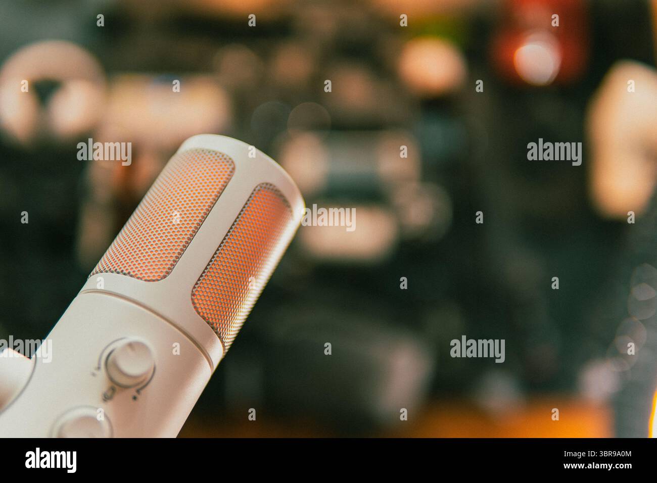 Modern cinematic desk setup hi-res stock photography and images - Alamy