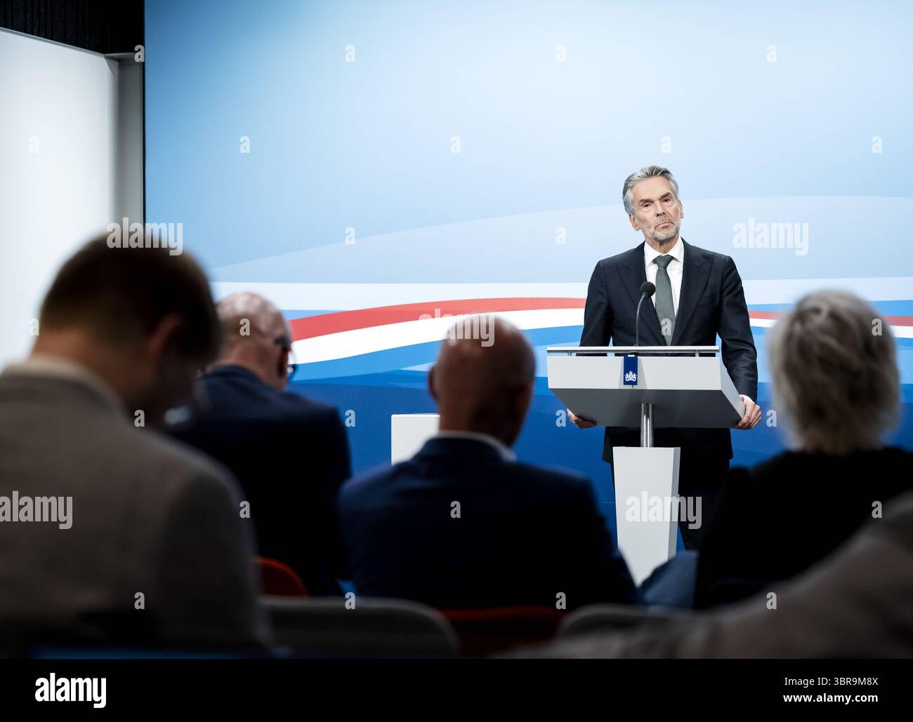 DEN HAAG - Outgoing Prime Minister Dick Schoof speaks to the press ...