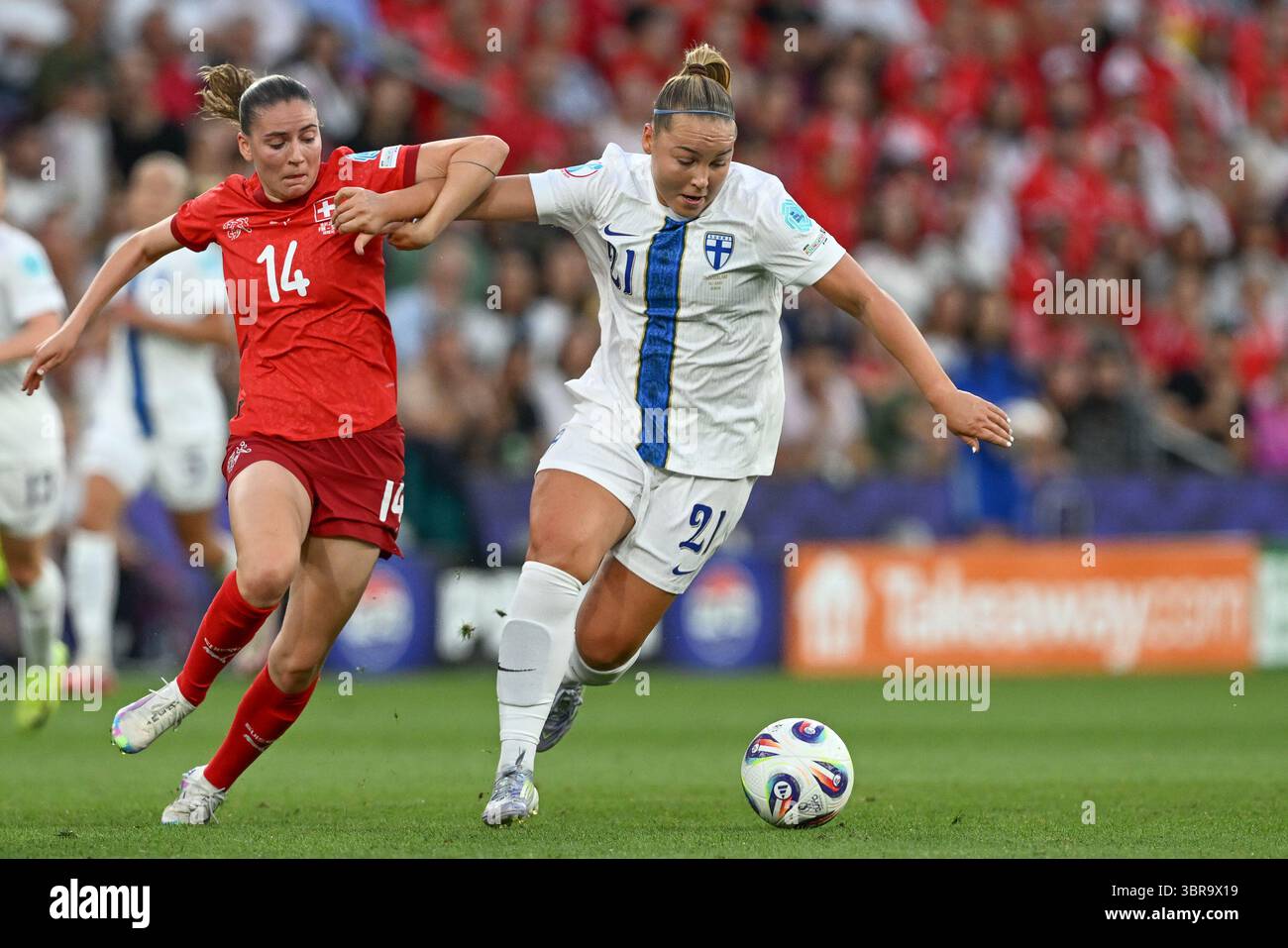 Oona Sevenius (21) of Finland pictured in a duel with Smilla Vallotto ...