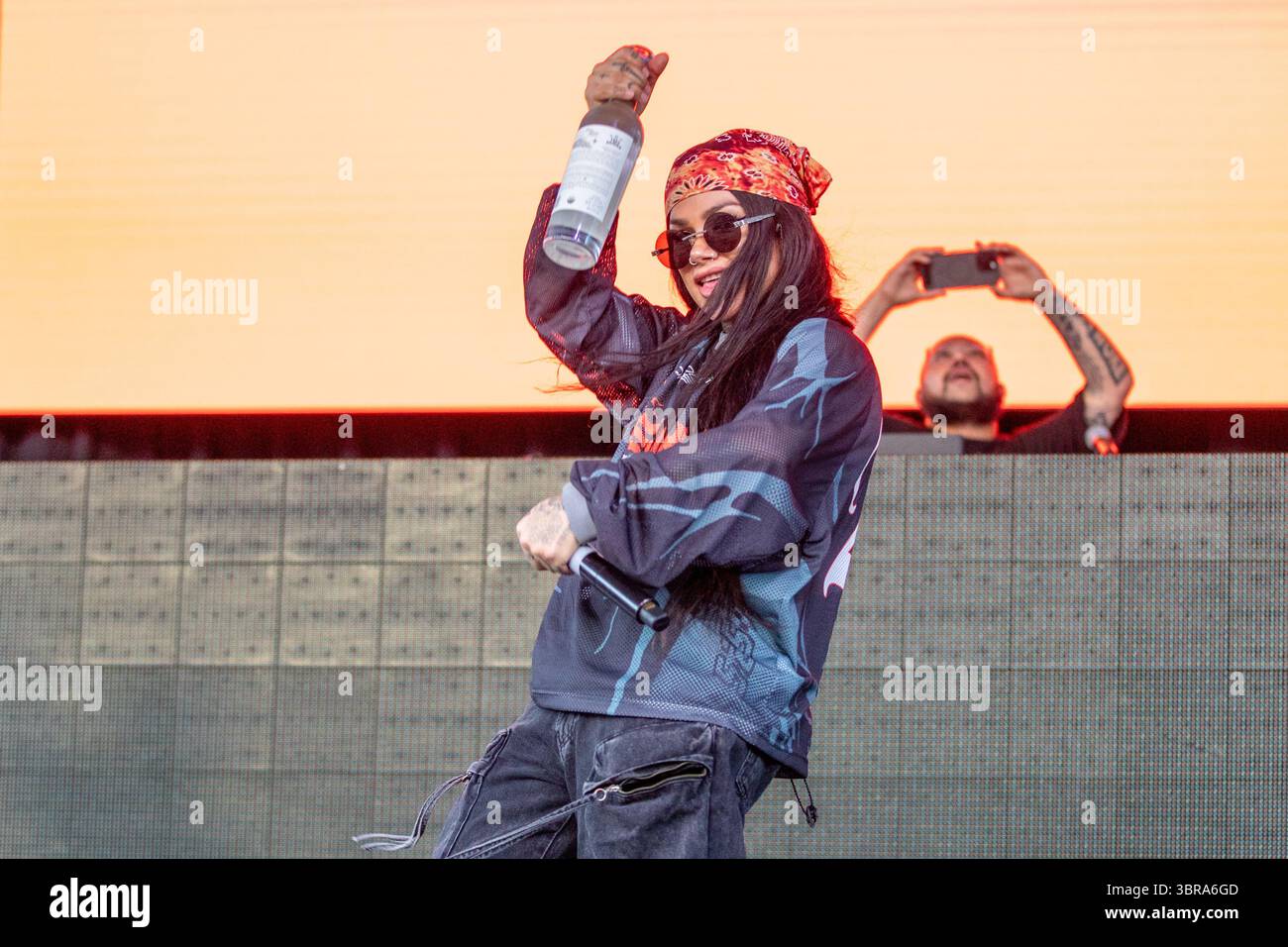 Snow tha product hi-res stock photography and images - Alamy