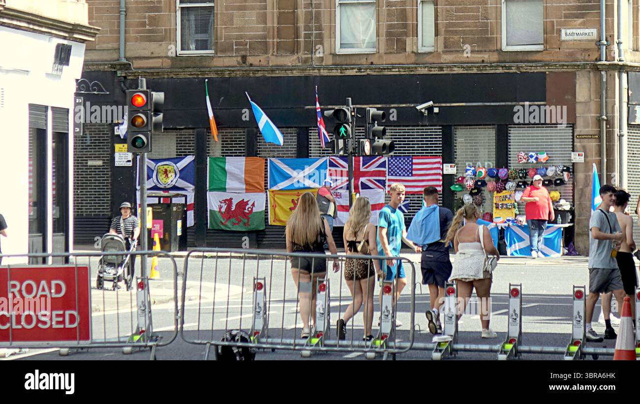 Glasgow, Scotland, UK. 11th July, 2025. UK Weather: Temperatures rise ...