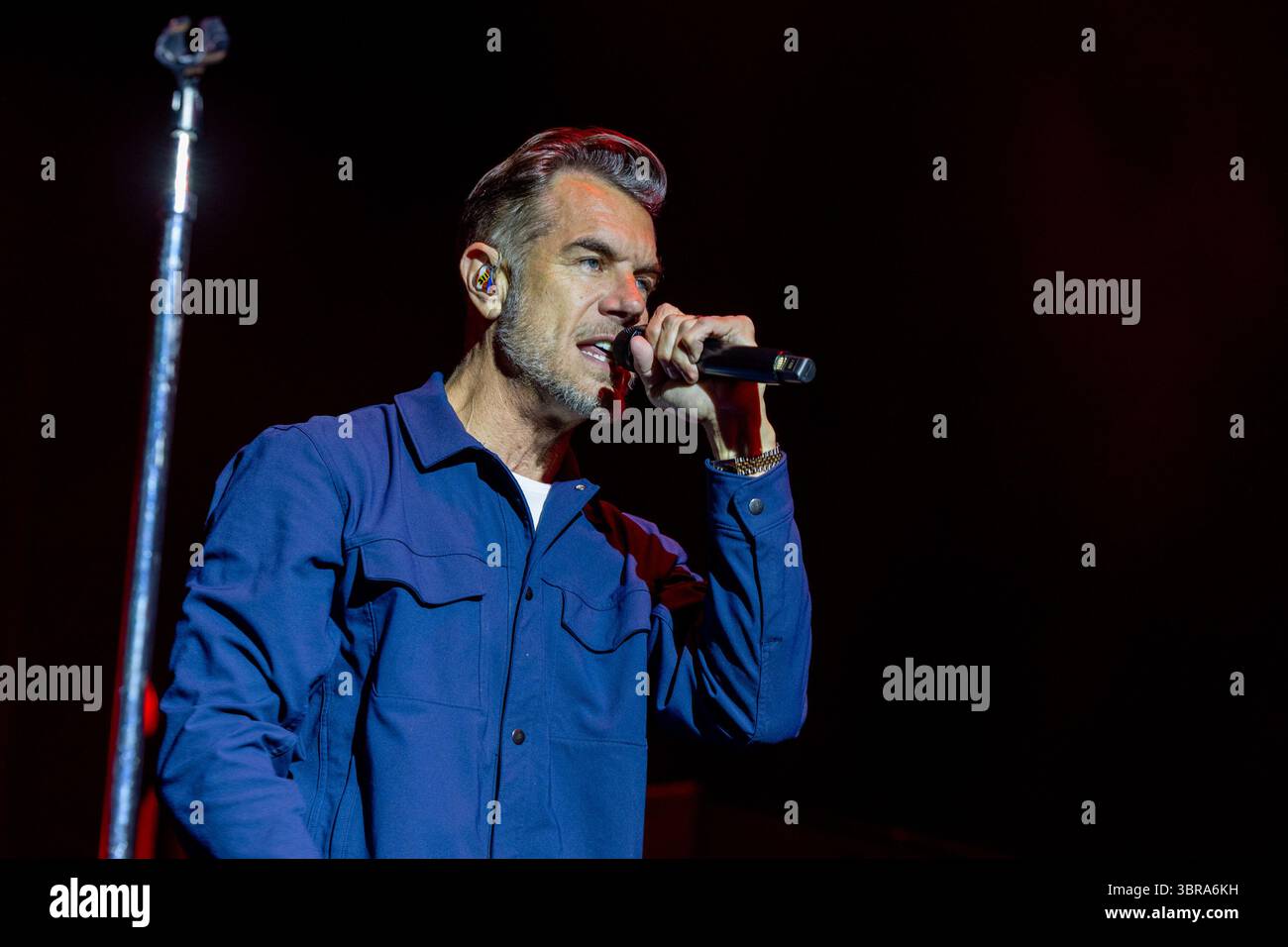 Nick Hexum of 311 at Hard Rock Live on July 6, 2025, in Rockford ...