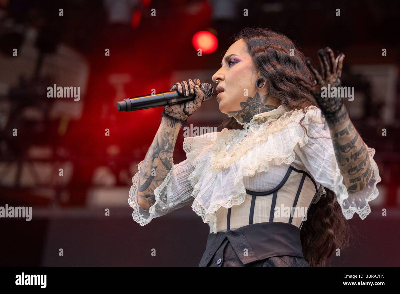 Milwaukee, USA. 05th July, 2025. Tatiana "Tati" Shmayluk of Jinjer ...