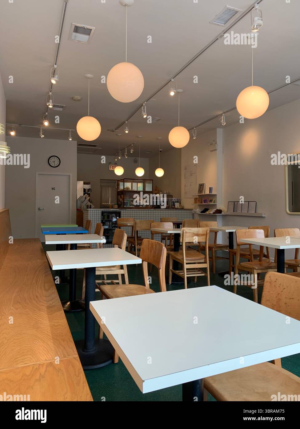 Hidden gem chicago cafe hi-res stock photography and images - Alamy