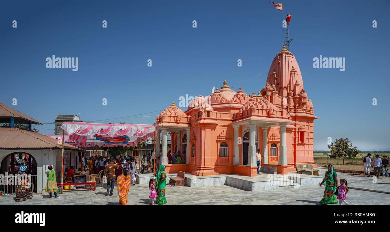 24 Feb 2017 Vintage Old Shri Bhavnath Mahadev Shiva Temple in Mau ...