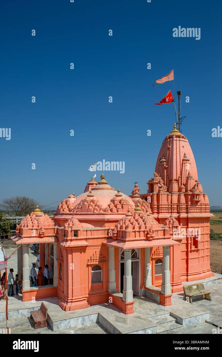 24 Feb 2017 Vintage Old Shri Bhavnath Mahadev Shiva Temple in Mau ...
