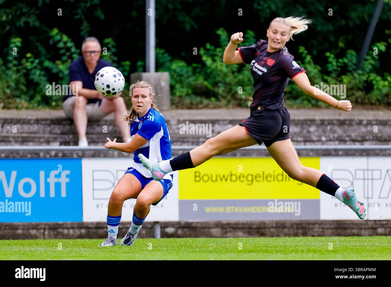 Wezep - Inske Weiman of PEC Zwolle V1 during a friendly match in ...