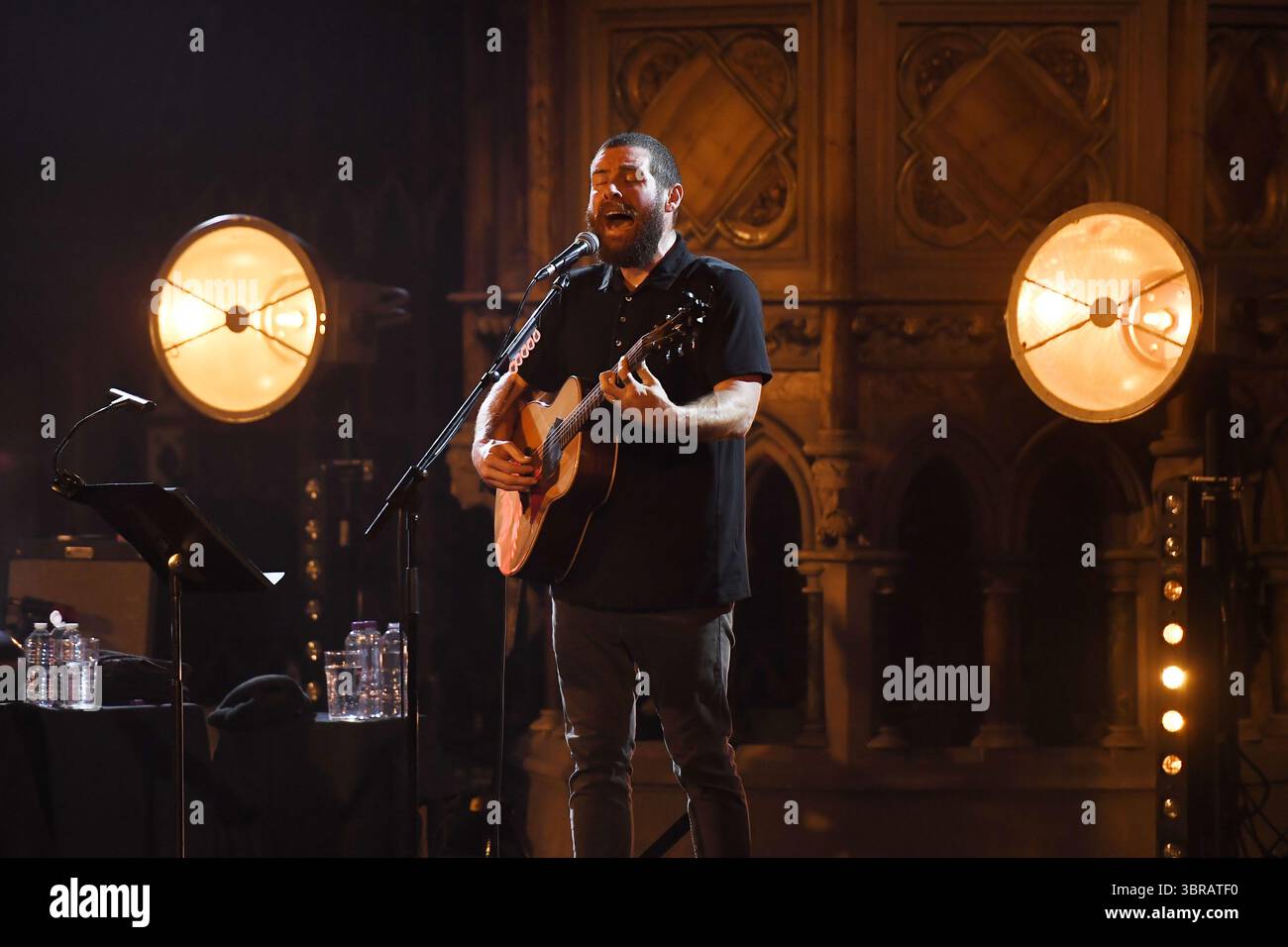 LONDON, ENGLAND - OCTOBER. 02: Andy Hull of ‘Manchester Orchestra ...