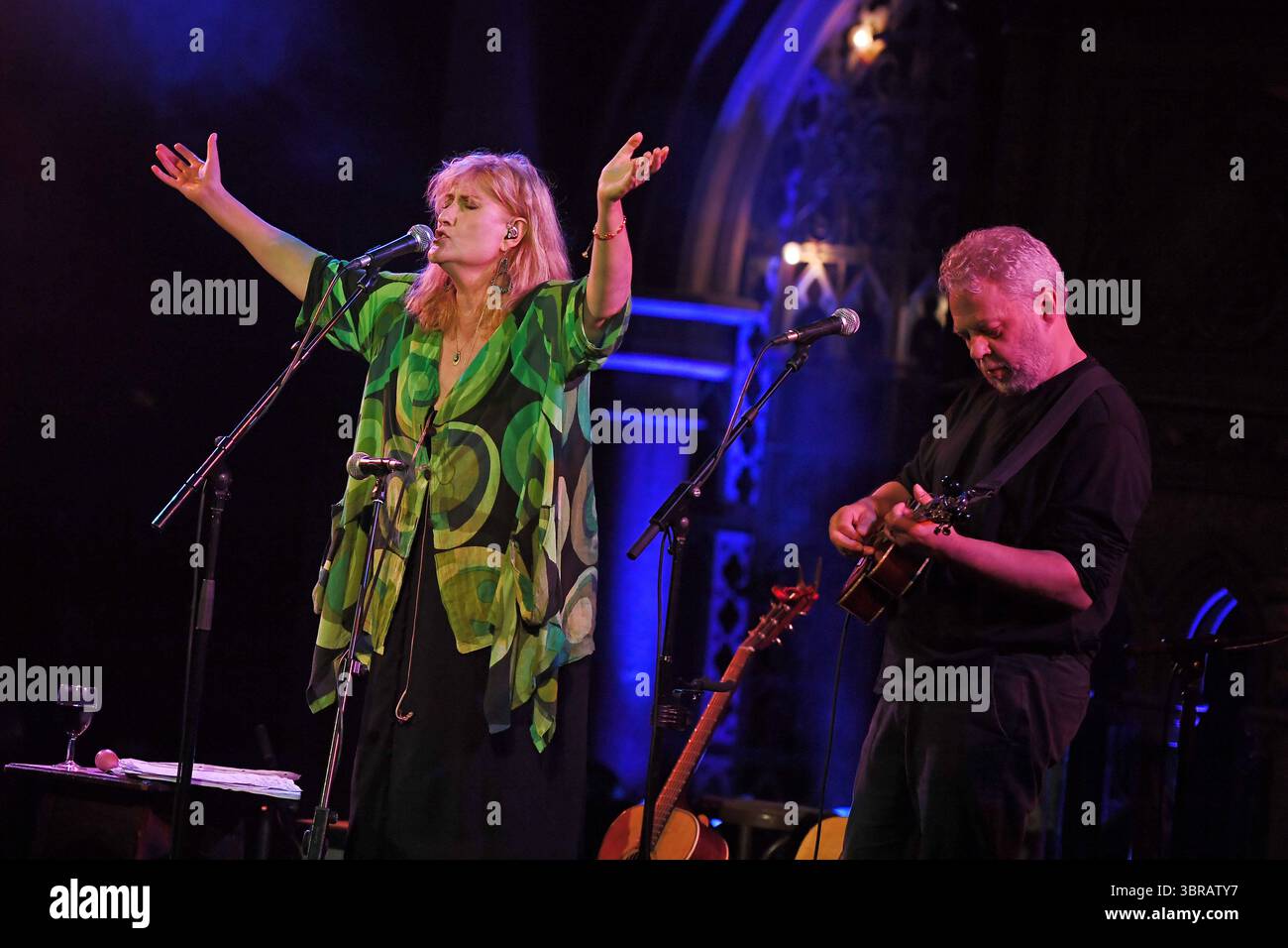 LONDON, ENGLAND - OCTOBER 10: Eddi Reader and John Douglas performing at Union Chapel on October ...