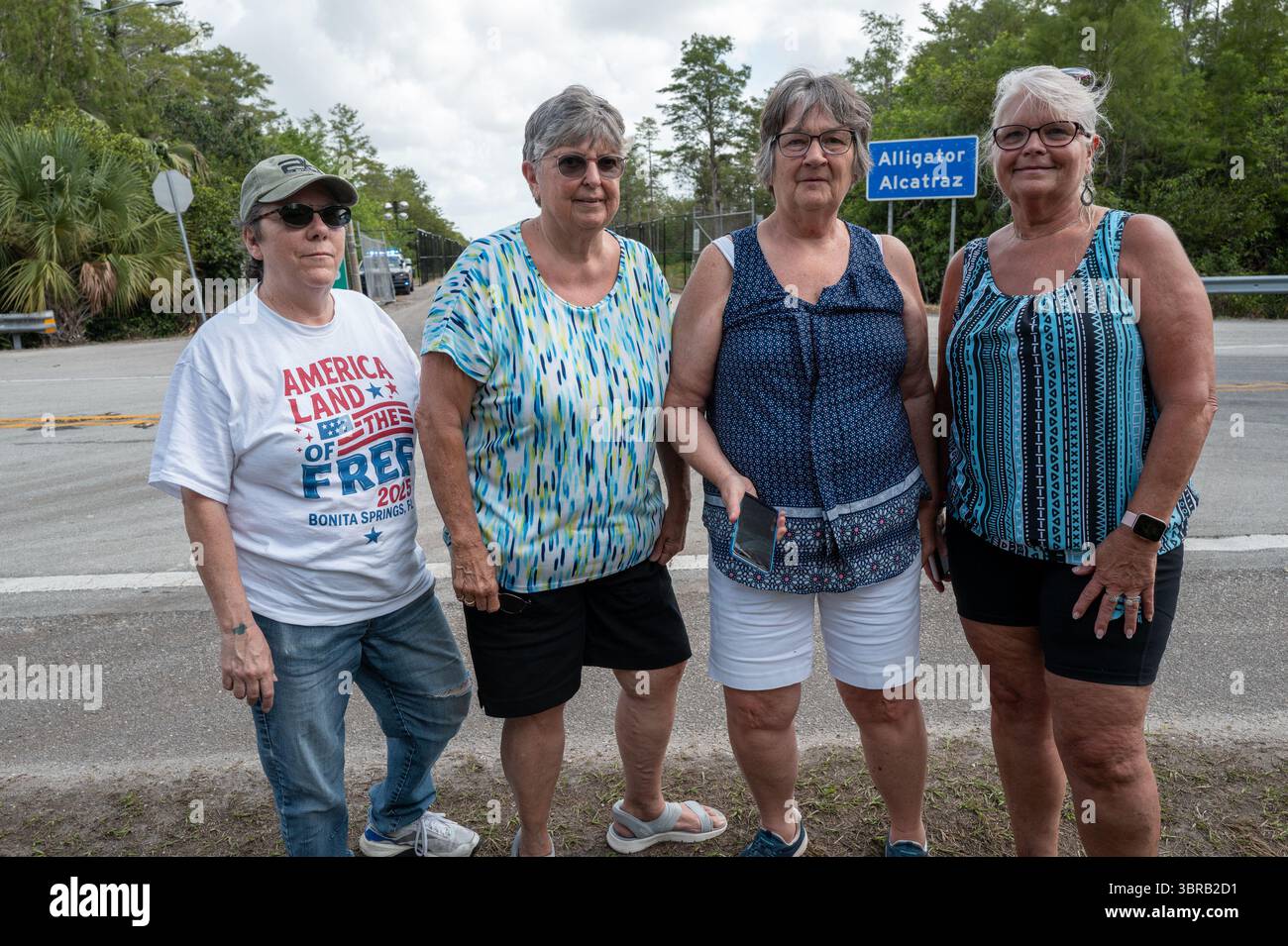 OCHOPEE, FLORIDA - JULY 11: (L-R) Mary Cinque, Kathy Hart, Brenda ...