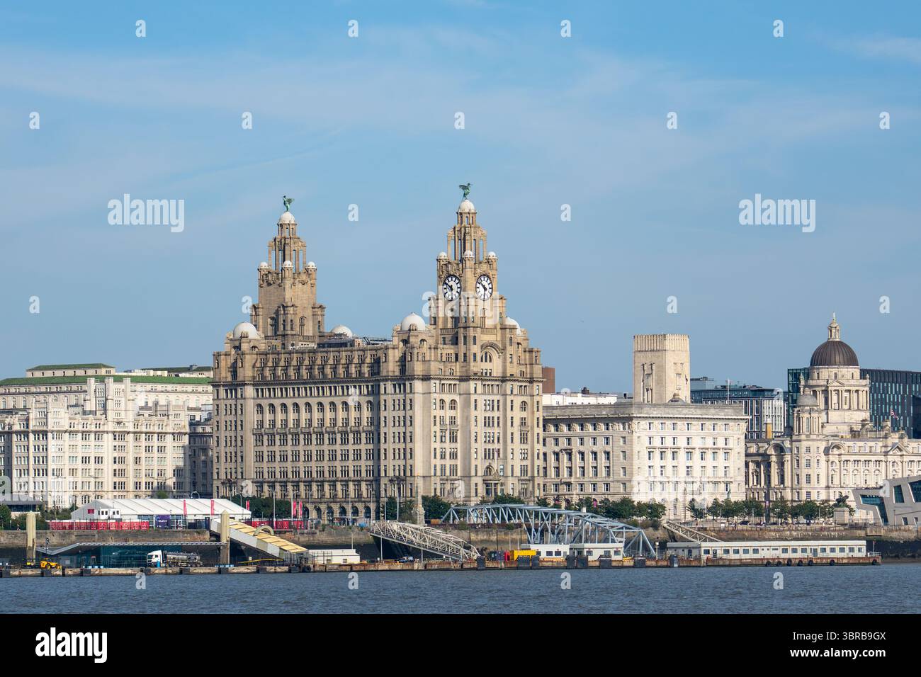 Liverpool skyline 2025 hi-res stock photography and images - Alamy