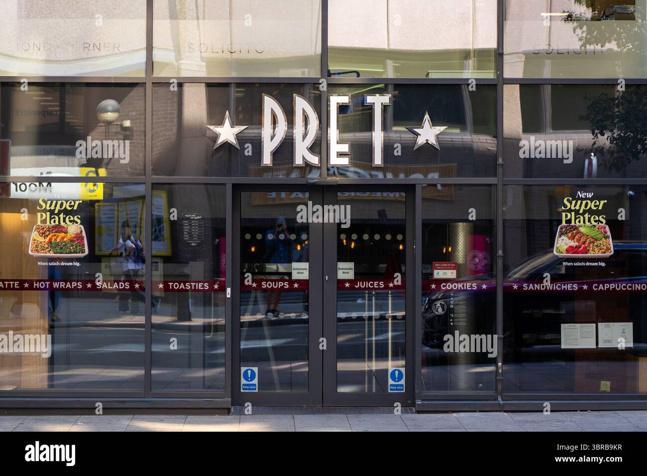 Pret a Manger outlet on Old Hall Street in Liverpool. July 2025 Stock ...