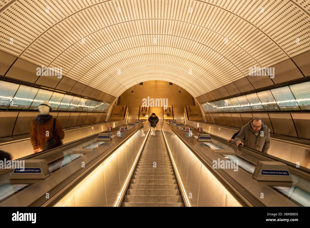 Elizabeth line liverpool street station hi-res stock photography and ...