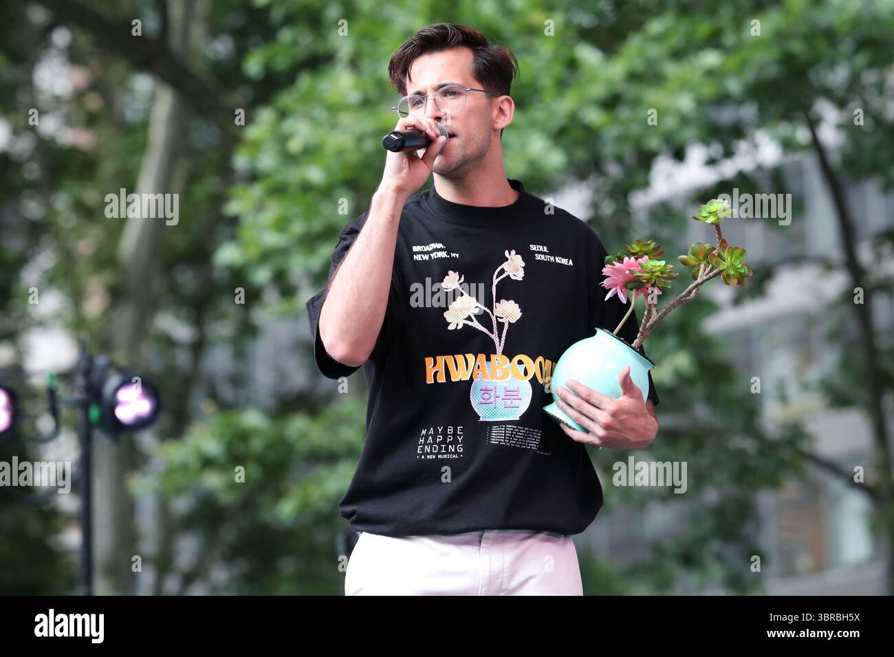 New York, New York, USA. 10 July 2025. Dez Duron performs at the ...