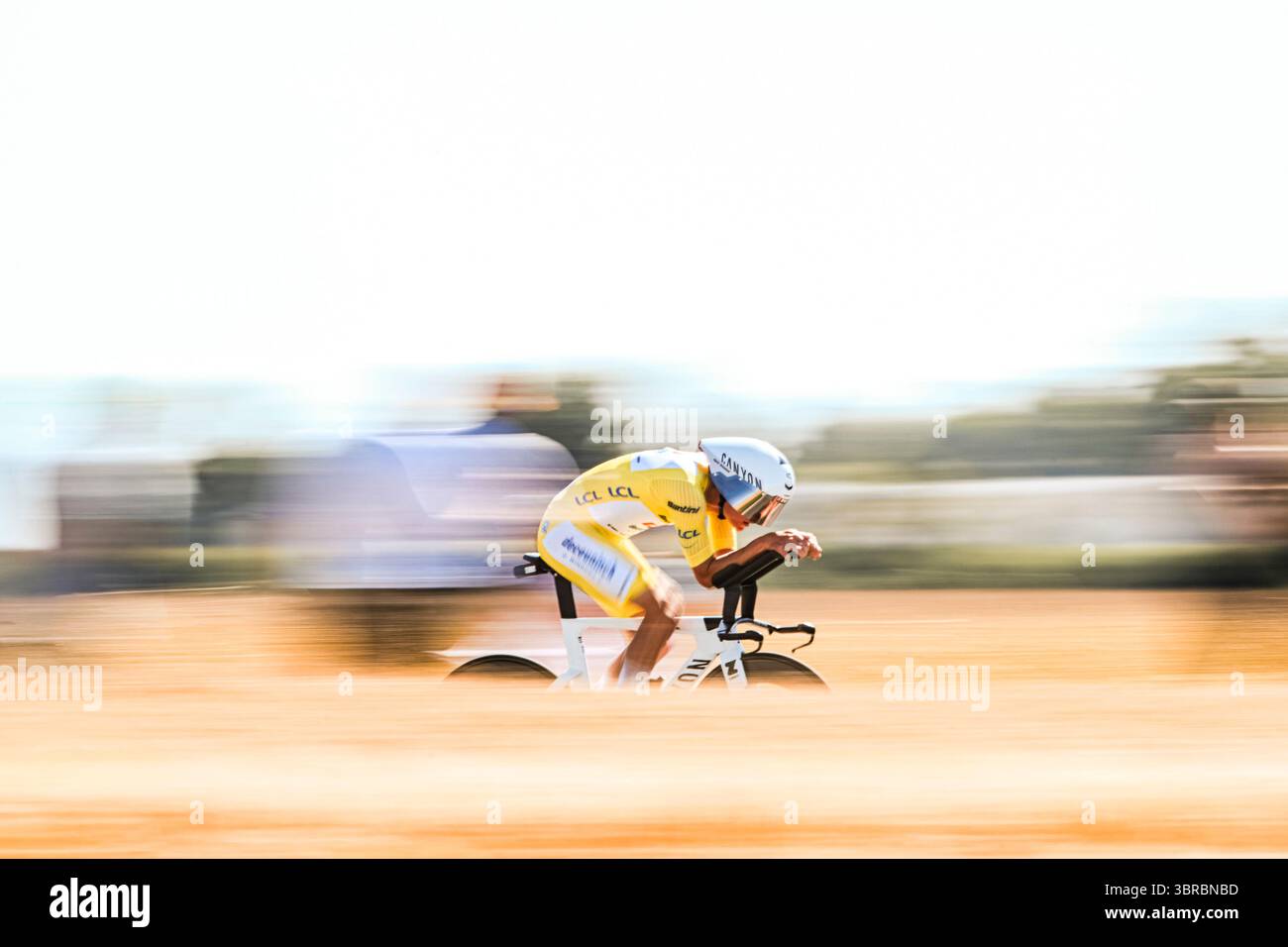 Mathieu van der poel yellow jersey hi-res stock photography and images ...
