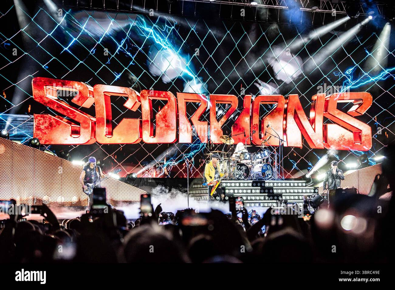 Music Concert - Scorpions - 60th Anniversary Scorpions Lucca Piazza ...