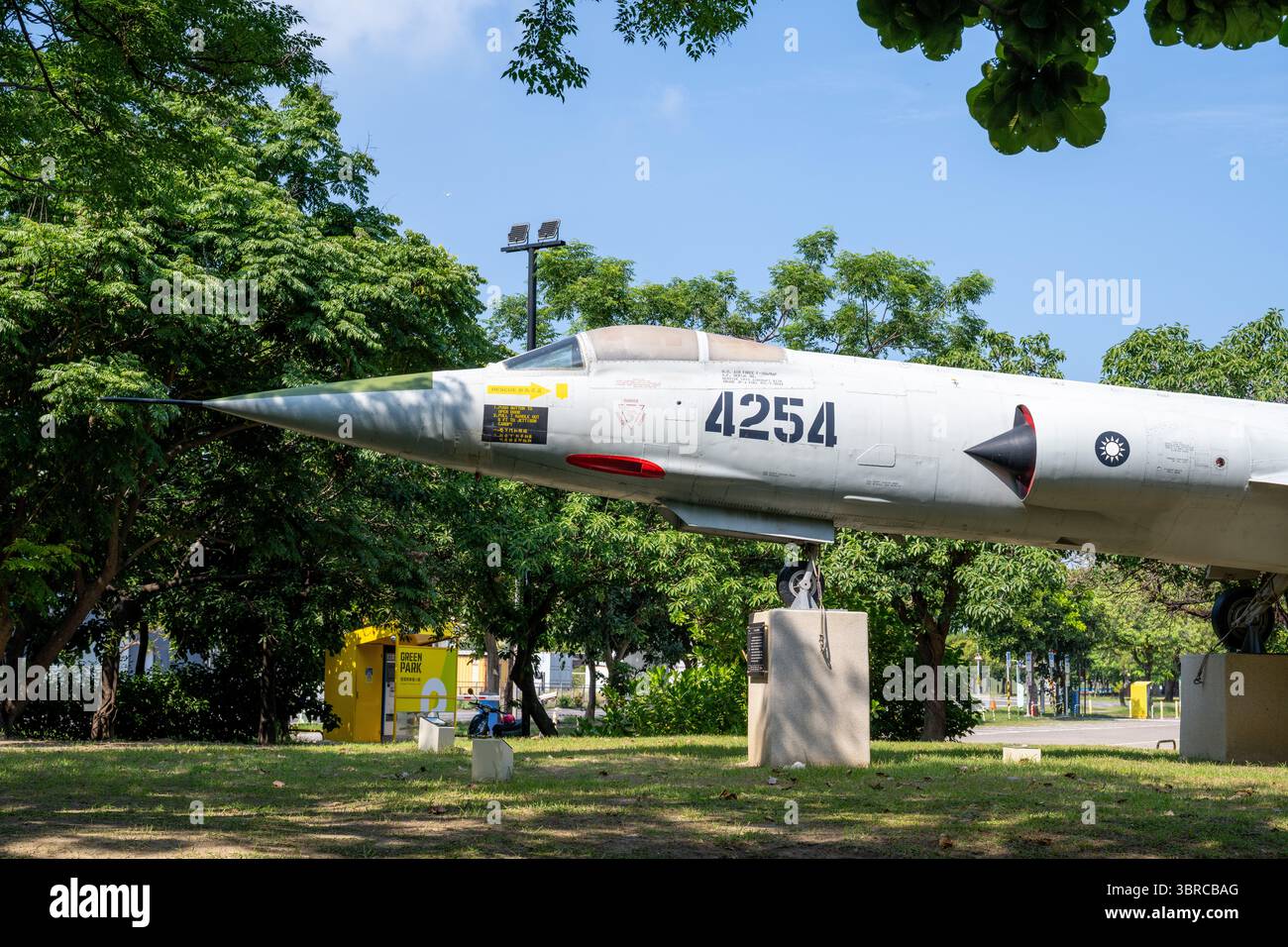 F 104 hi-res stock photography and images - Alamy