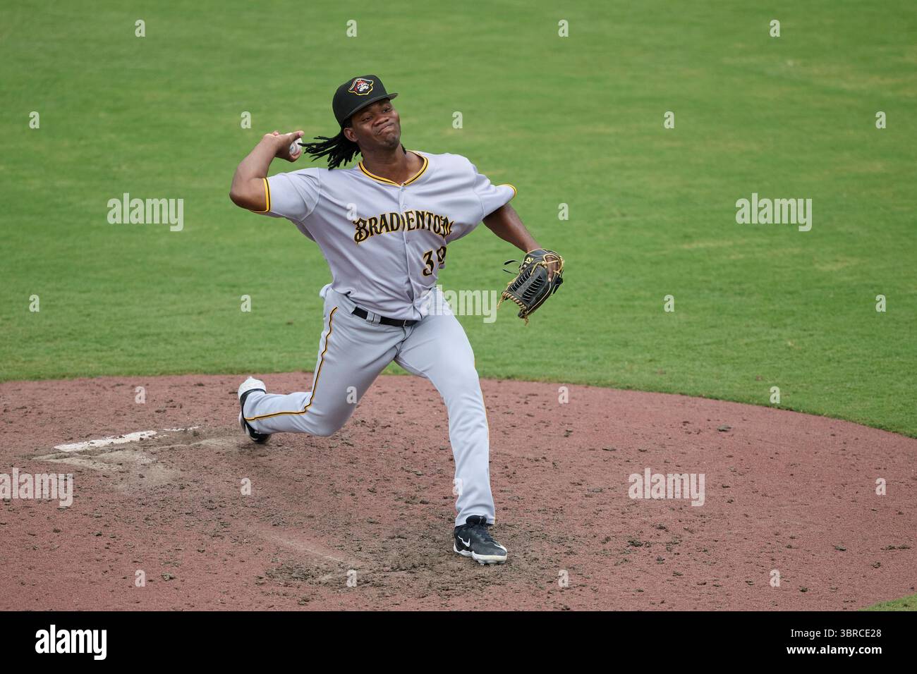 Bradenton Marauders pitcher Jesus Clode (39) delivers a pitch during an ...