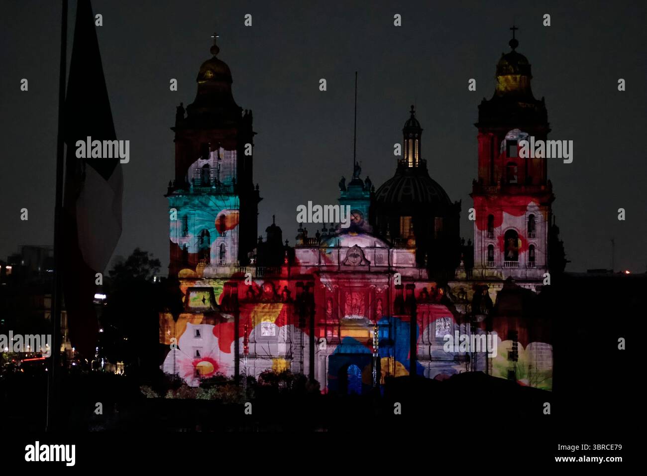 July 11, 2025, Mexico, Cdmx, Mexico: With giant pre-Hispanic figures ...