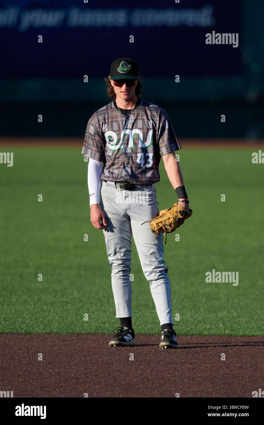 Eugene Emeralds shortstop Zane Zielinski (43) during an MiLB Northwest ...