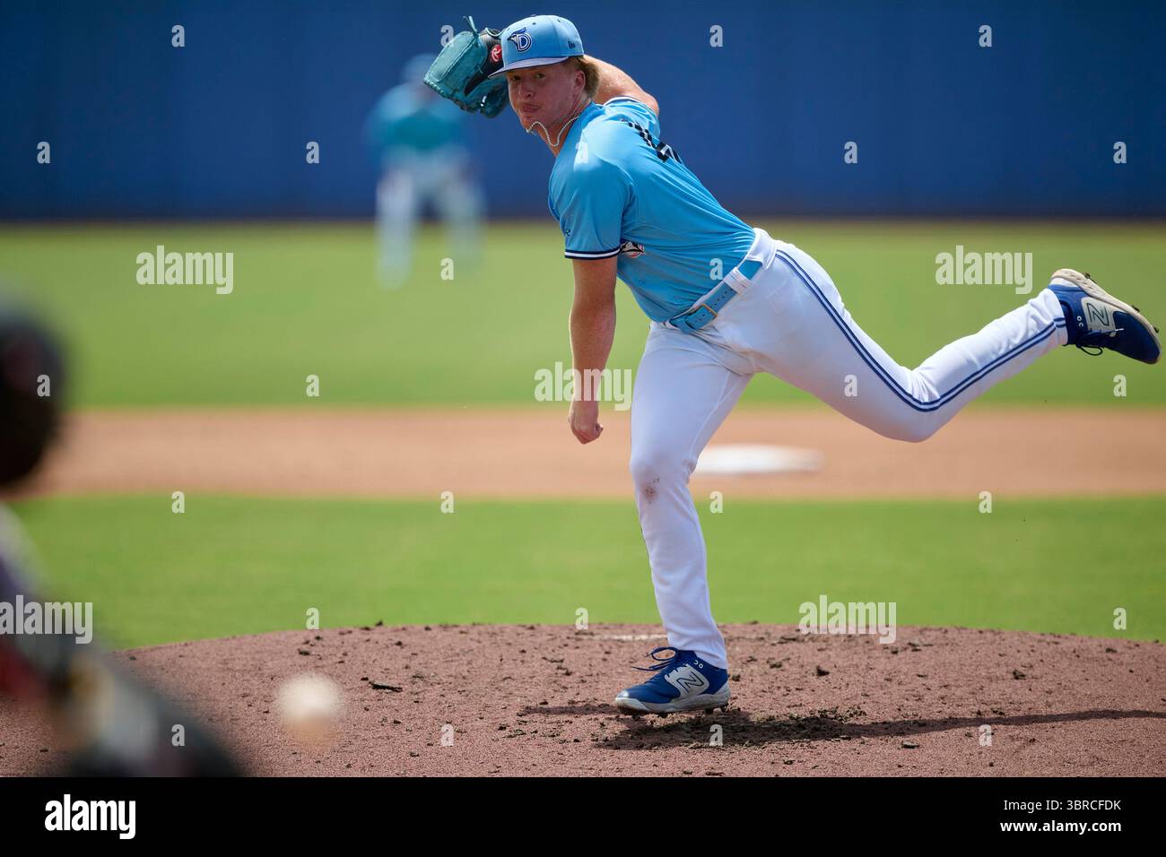 Dunedin Blue Jays pitcher Johnny King (40) delivers a pitch during an ...