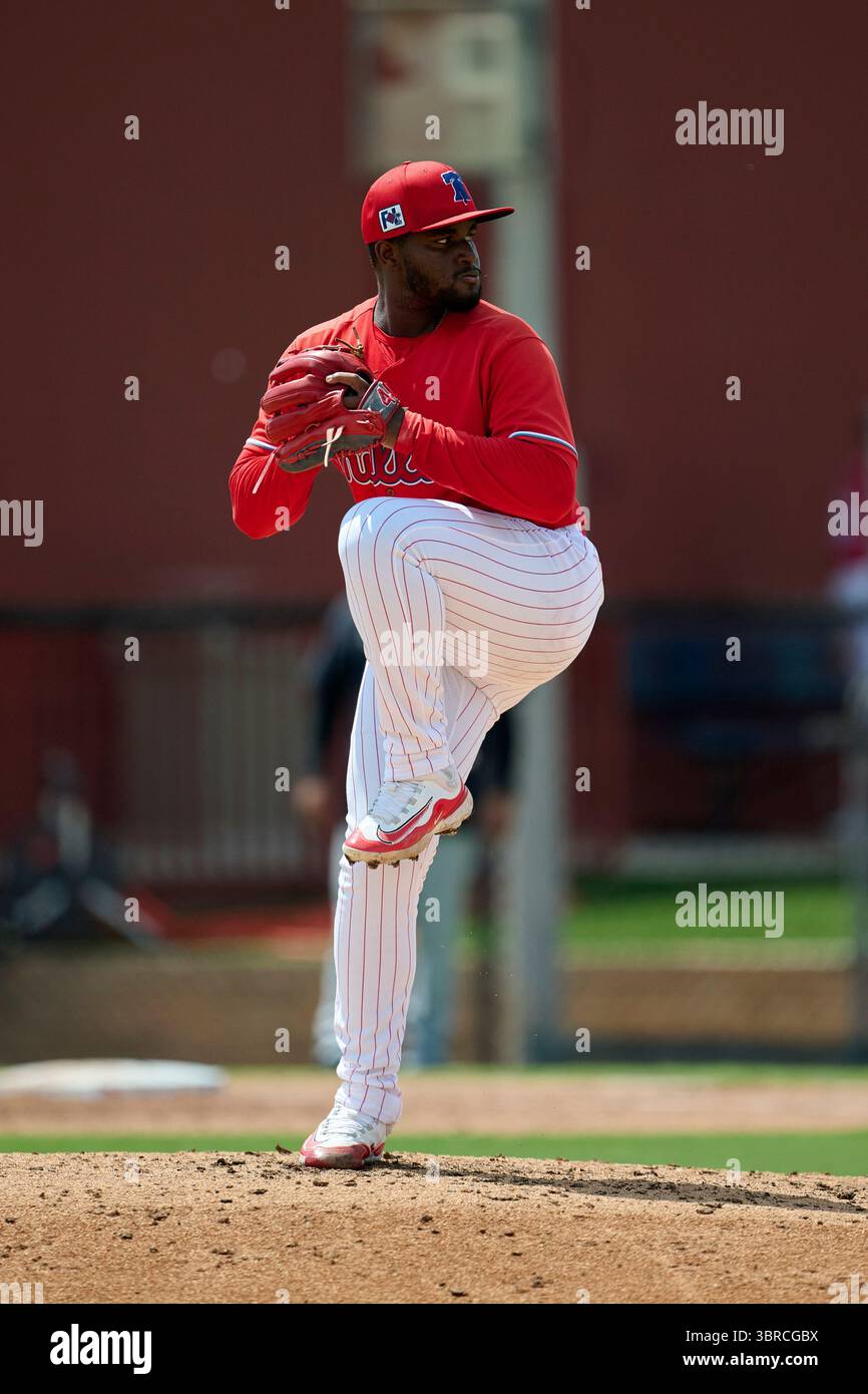 FCL Phillies pitcher Maxwel Hernandez (57) delivers a pitch during an ...