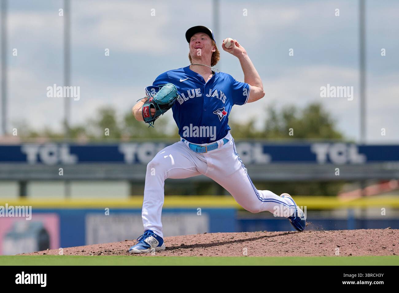 FCL Blue Jays pitcher Johnny King (11) delivers a pitch during during ...