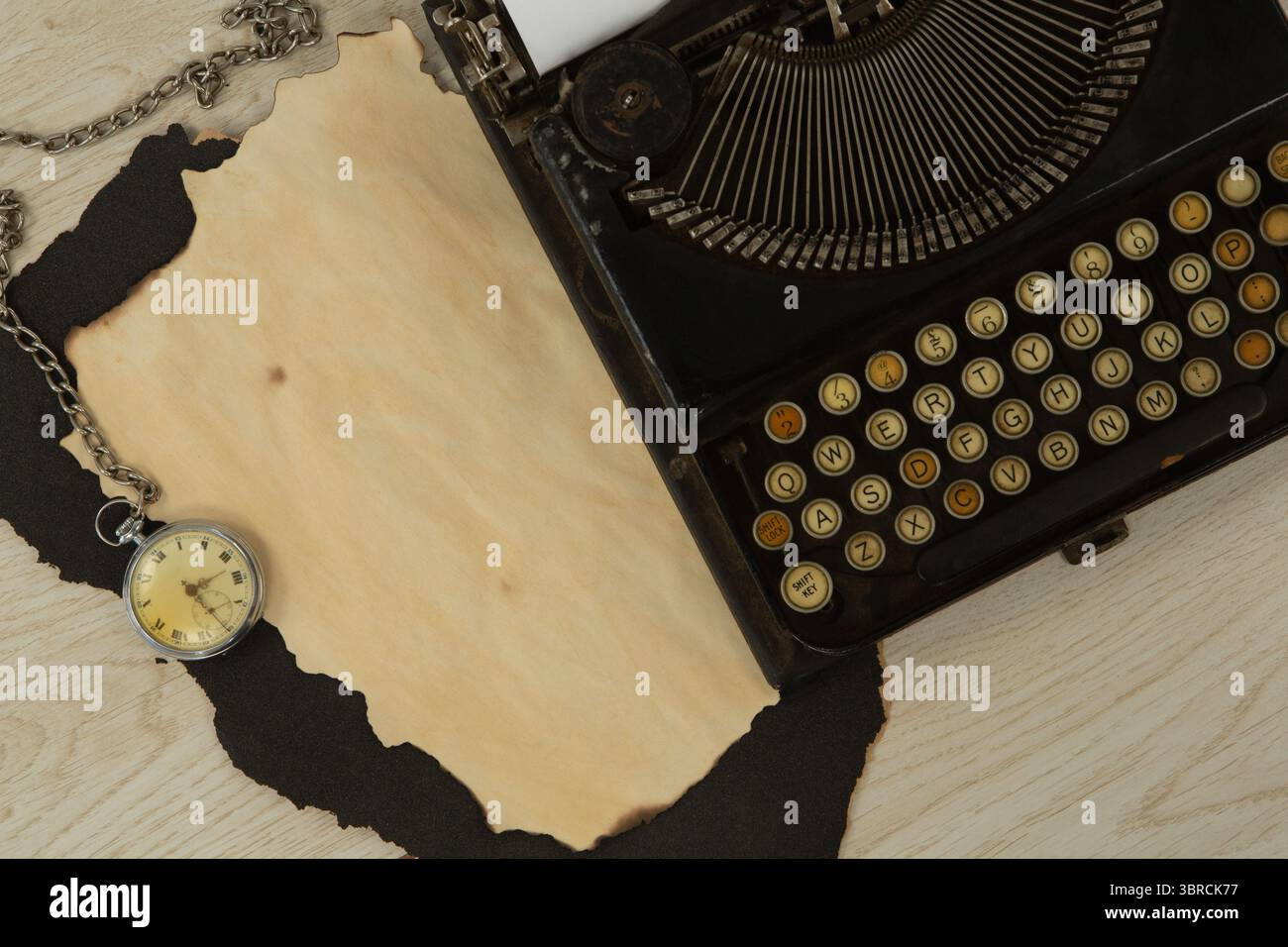 Interior office vintage typewriter hi-res stock photography and images ...