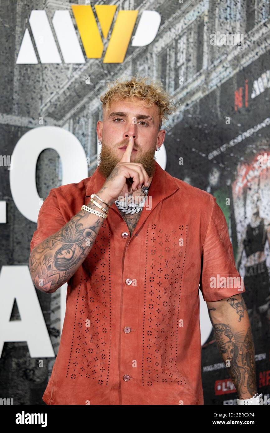 Jake Paul in attendance for Netflix Most Valuable Promotions Fight Card ...