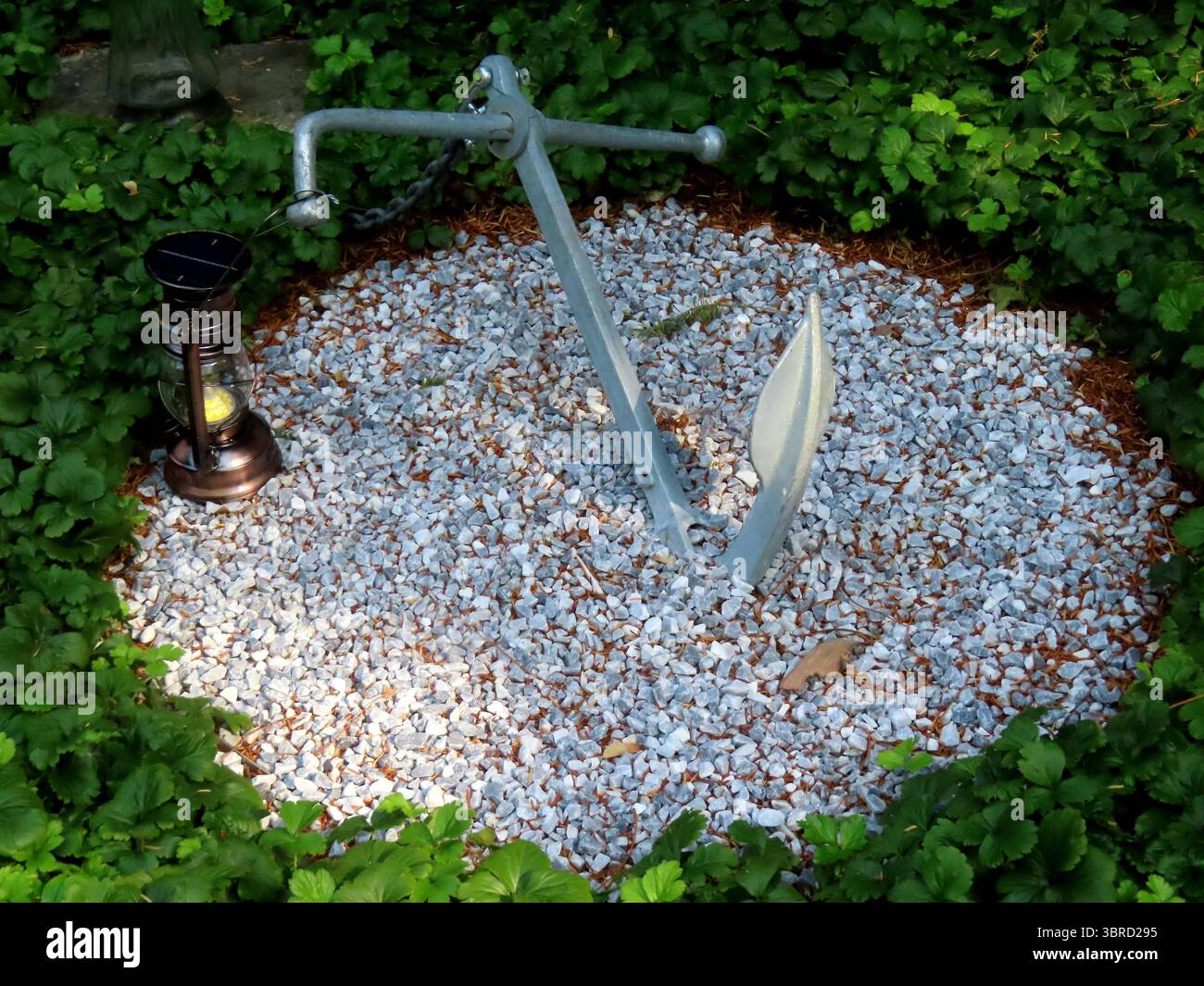 ...macht doch was her - und ist ziemlich originell... vor Anker ...