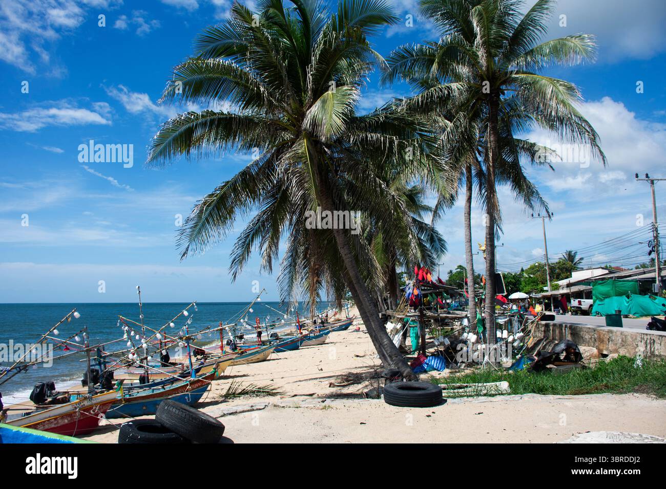 View landscape clouds sky wave in sea ocean and local thai fishers ...