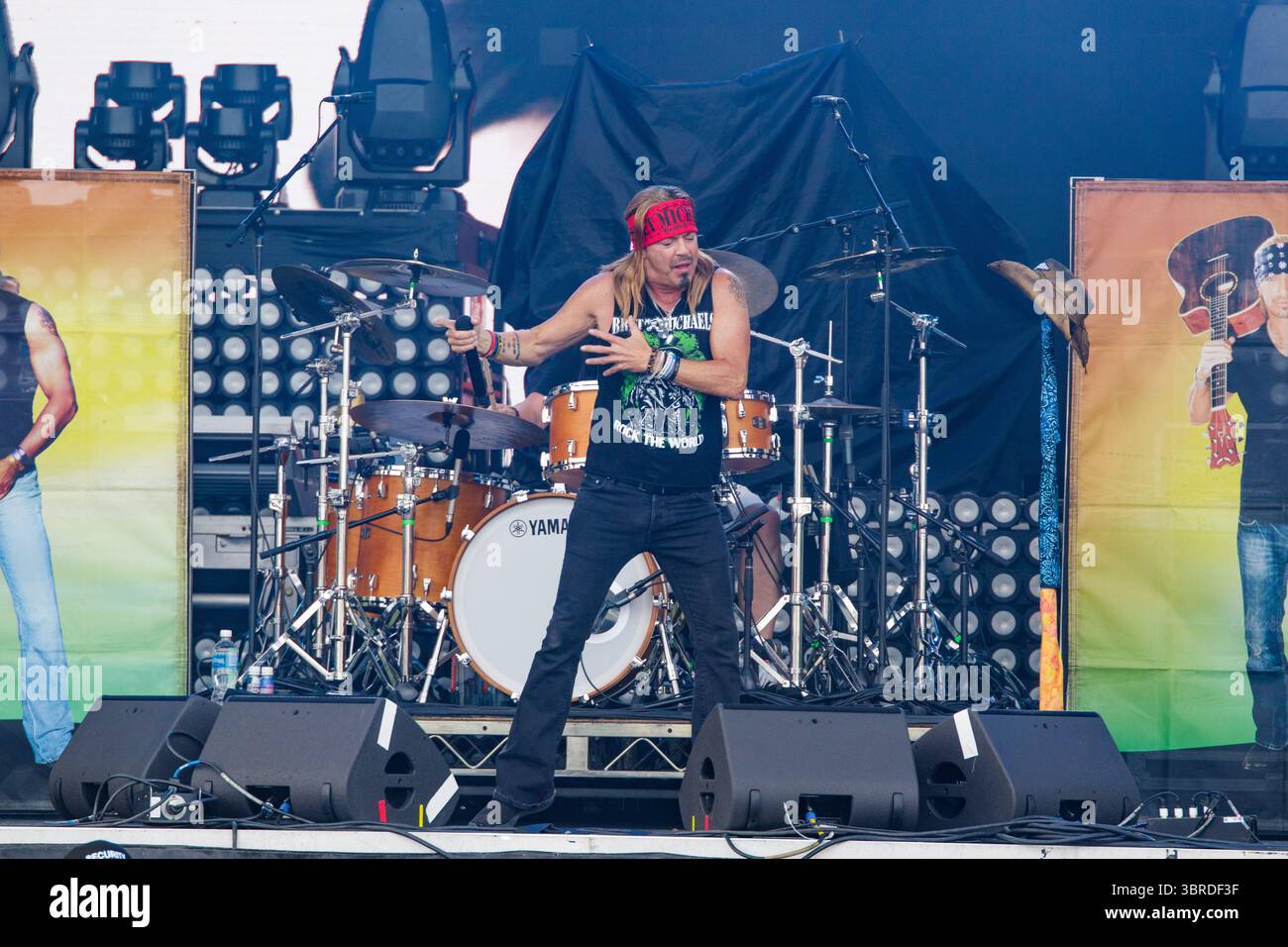 Brett Michaels performs at Rockin' Thunder at Edmonton Exhibition ...