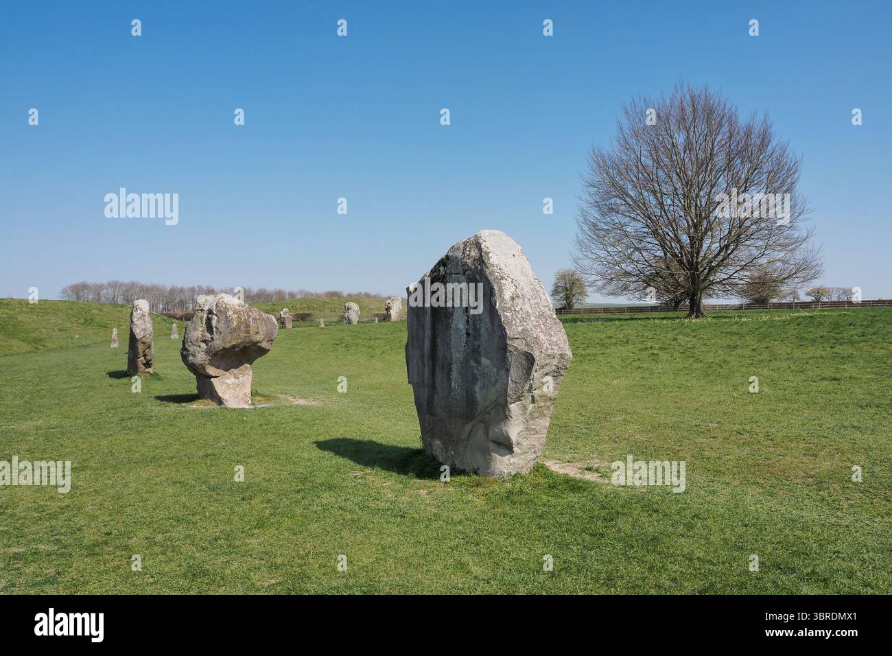 Neolithic standing stones and henge at Avebury, Wiltshire Stock Photo ...