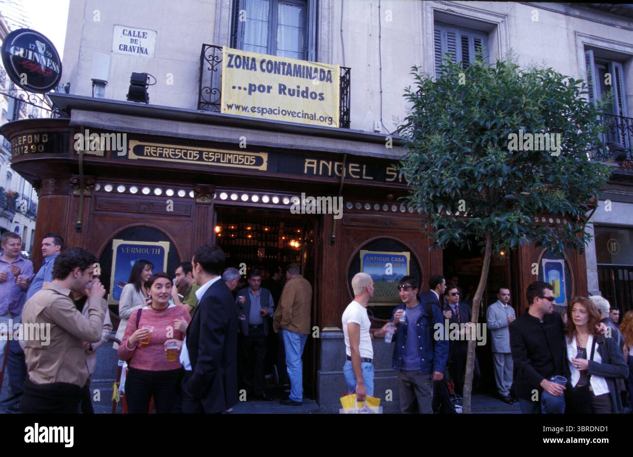 spain MADRID young people meeting outside on terras bars noisy ...