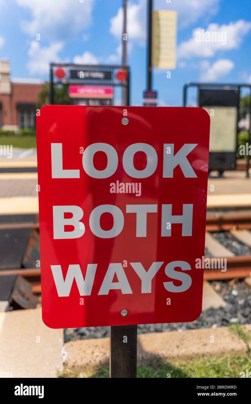 HUNT VALLEY, MD, USA – July 12, 2025: A sign for pedestrians to look ...