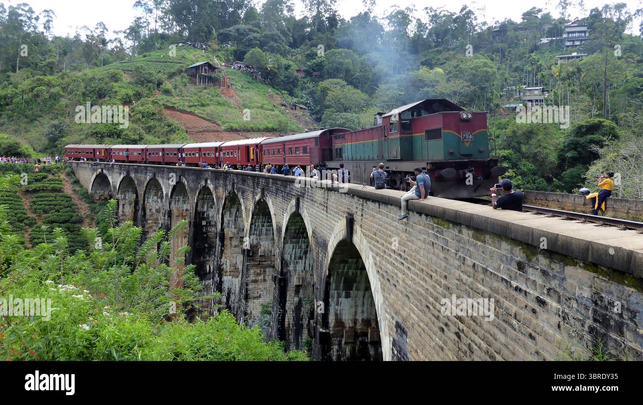 Nine Arch Bridge Ella, Sri Lanka Stock Photo - Alamy