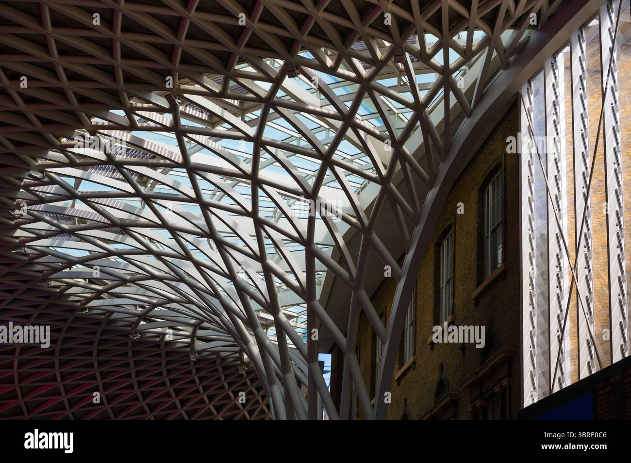 Rooftop of Kings Cross Station public precinct, London b2 Stock Photo ...