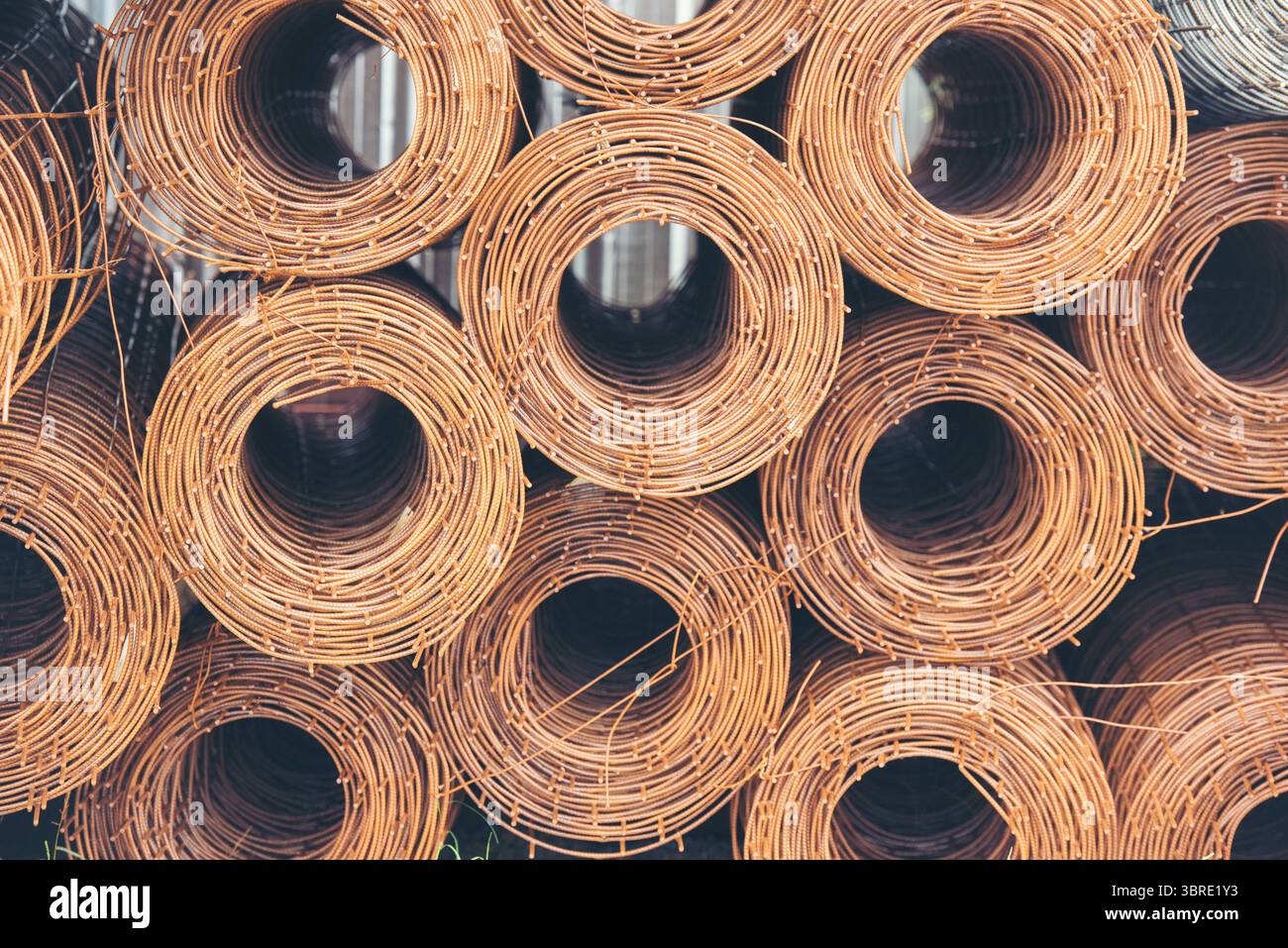 Mesh wire rolls of iron stainless steel, galvanized metal sheets ...