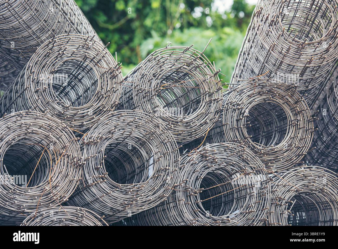 Mesh wire rolls of iron stainless steel, galvanized metal sheets ...