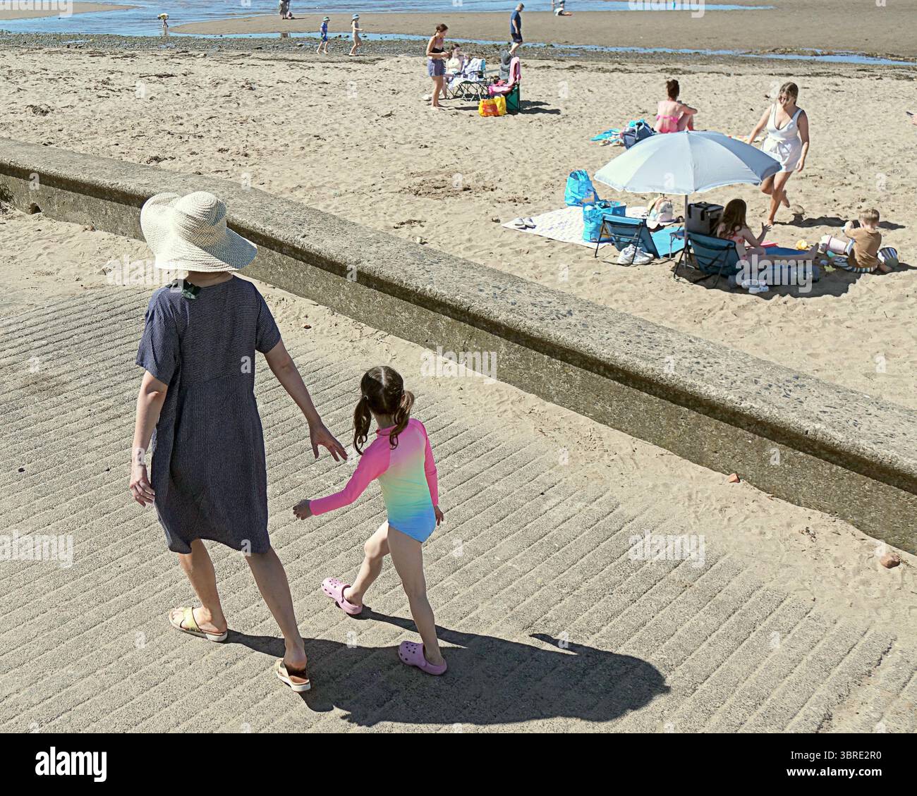 Prestwick, Ayr, Scotland, UK. 12th July, 2025. UK Weather: Scorching ...