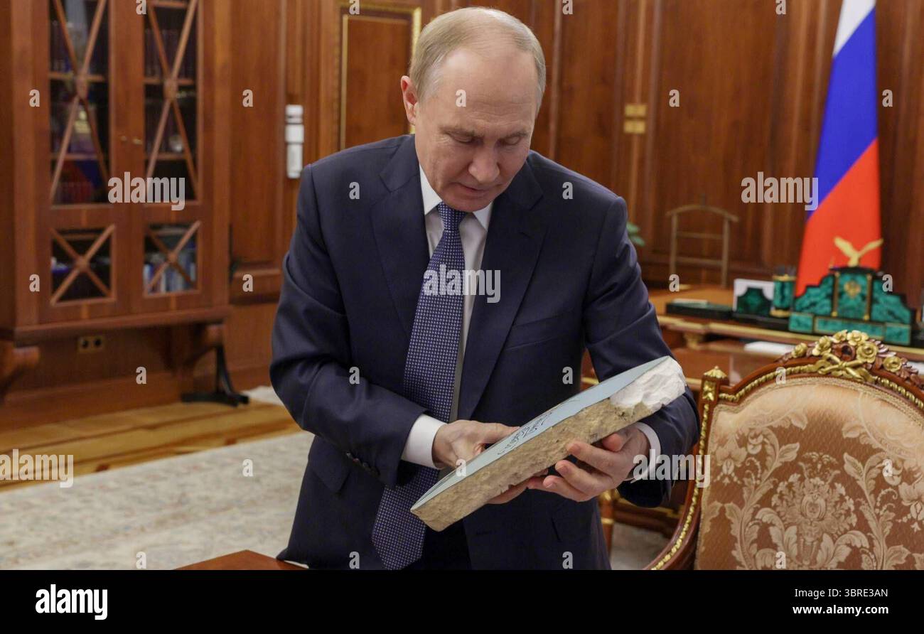 Russian President, Vladimir Putin, meets with Belgorod Regional ...