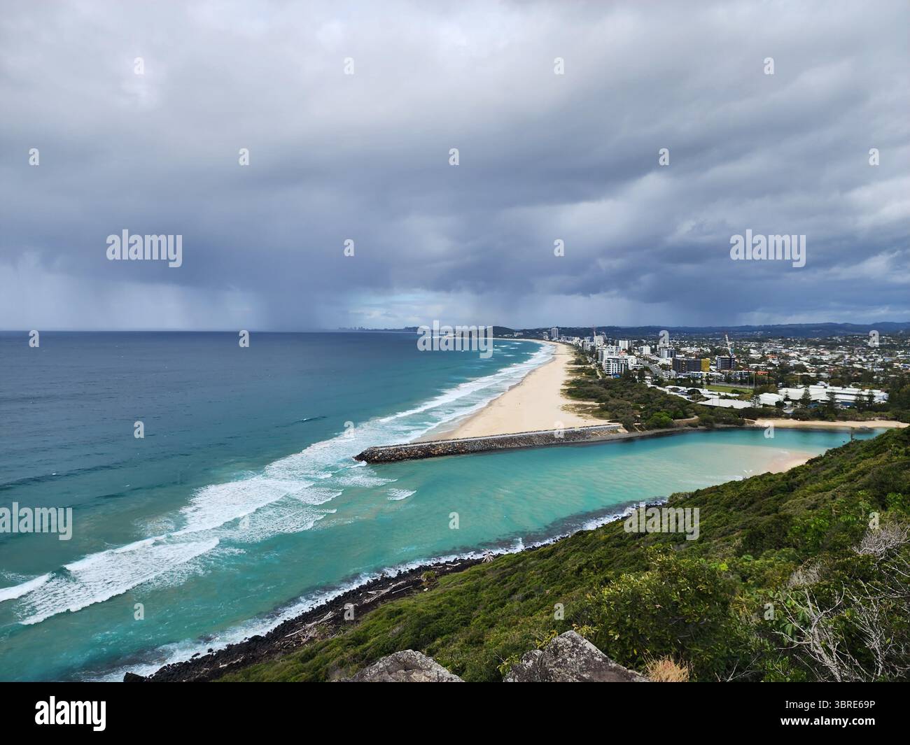 Gold coast sky hi-res stock photography and images - Alamy