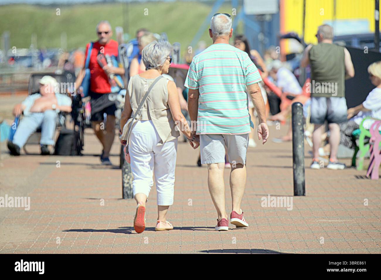 Prestwick, Ayr, Scotland, UK. 12th July, 2025. UK Weather: Scorching ...